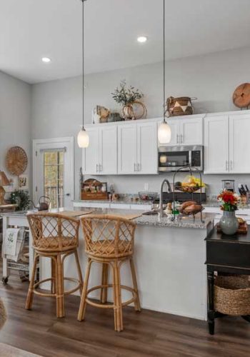 Canton Ridge - Luxury Apartments in Canton, CT
